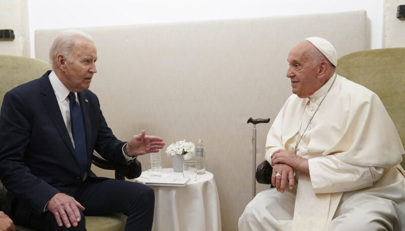 Biden honors Pope Francis with the Presidential Medal of Freedom | News ...